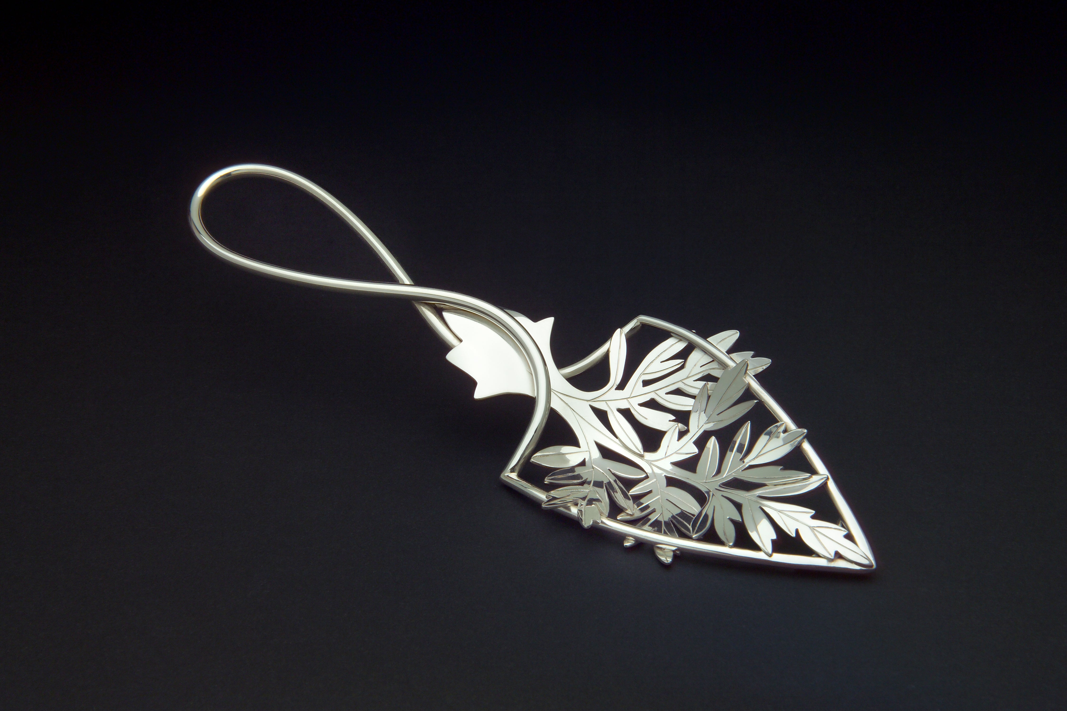 TABLEWARE – Robyn Nichols